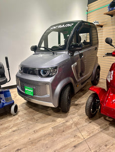 ET4 Spark Fully Enclosed Mobility Scooter - Derand Motorsports